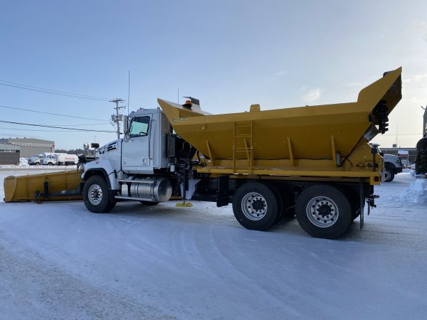Frame mounted V-Hoppers - LAROCHELLE