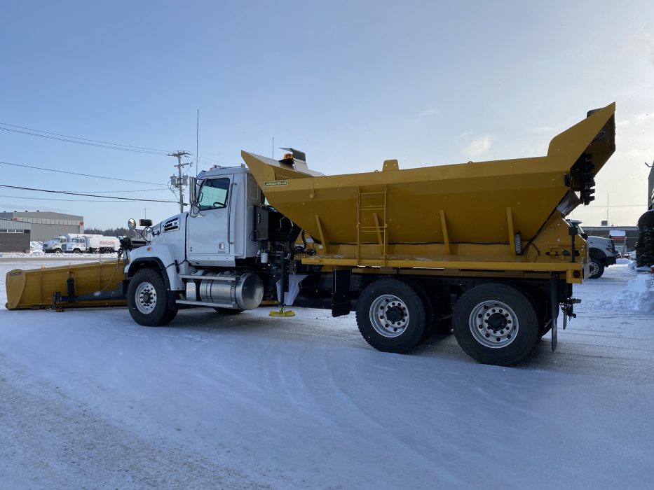 Frame mounted V-Hoppers - LAROCHELLE